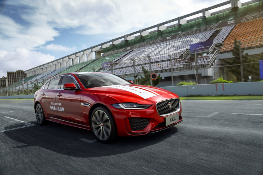 来自英伦的“西装暴徒”：赛道体验2022款捷豹XFL/XEL_团车网