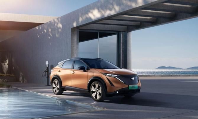 东风日产纯电SUV ARIYA艾睿雅上市 27.28万起 最高续航623公里_团车网