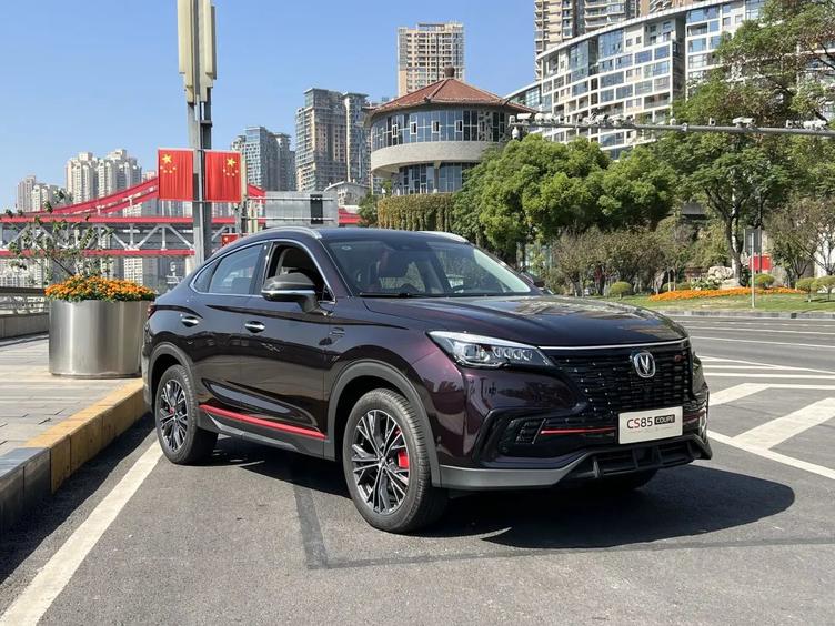 试驾长安CS85 COUPE丨2.0T+8AT，年轻人试了都说好！_团车网