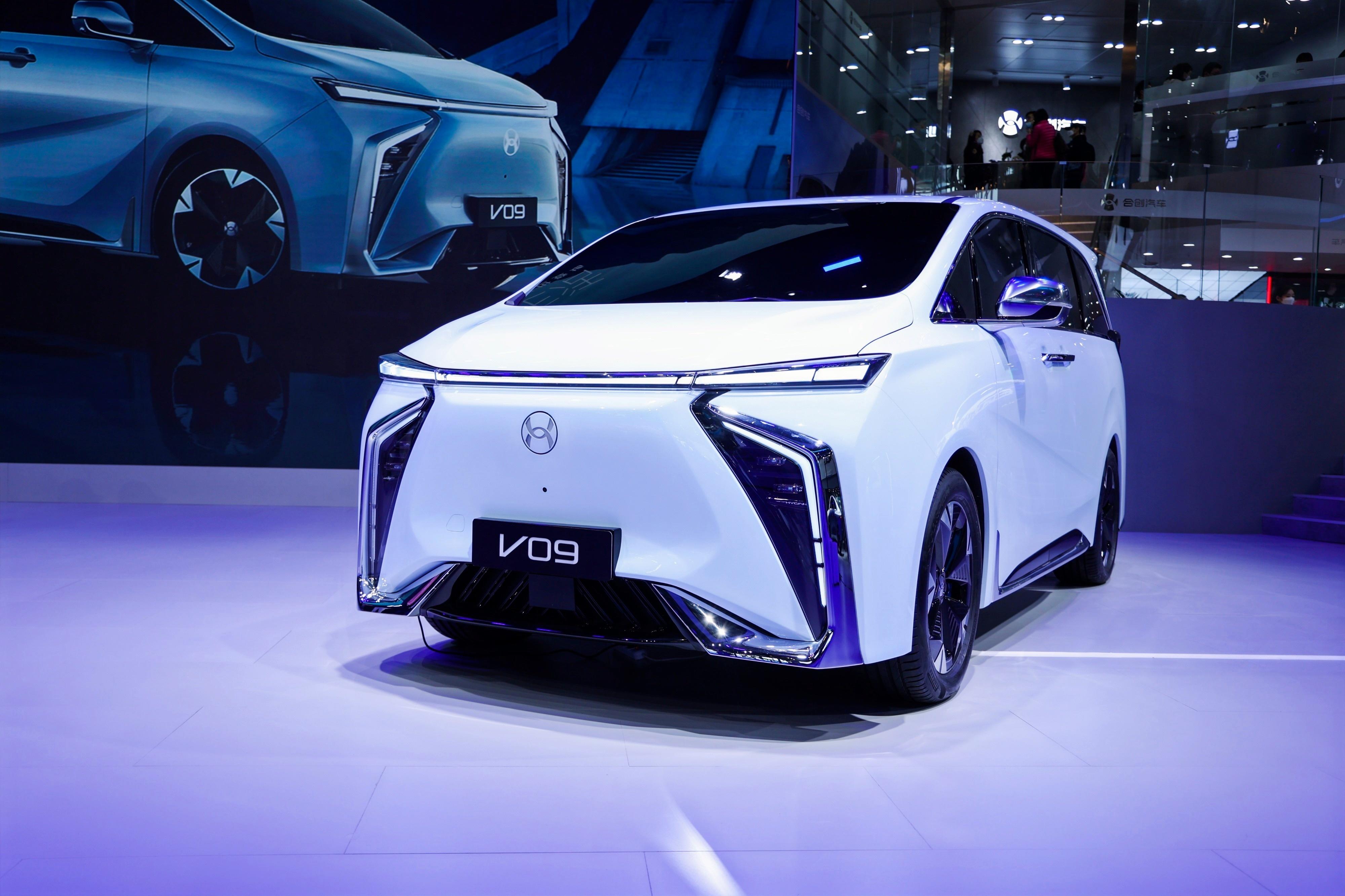 时隔一年终于量产，合创V09重拳出击，到底是为谁而来？_团车网