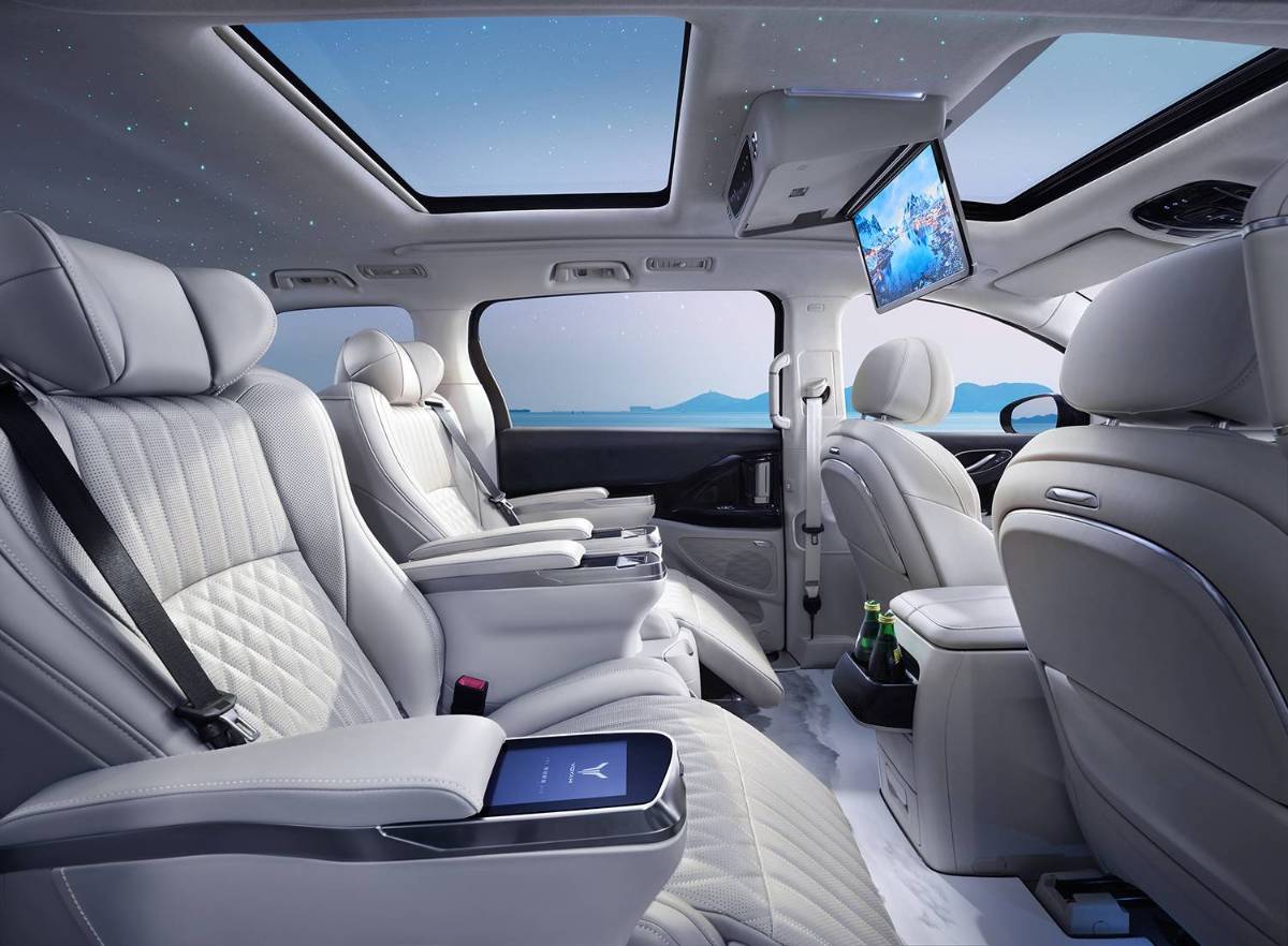 “中国汽车风云盛典-最佳MPV”岚图梦想家推出官方内饰套件_团车网