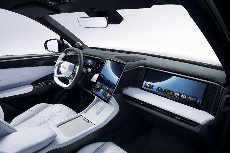 最香的新一代电混SUV？银河L7有何底气？_团车网