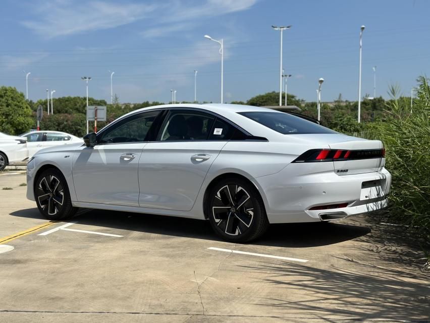 新款标致508L实车曝光，改个车头就能热卖？_团车网