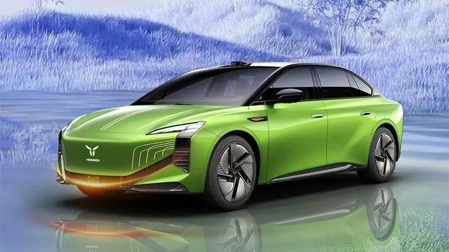 红旗E001谍照曝光 纯电中型轿车+电动尾翼 对标比亚迪？_团车网