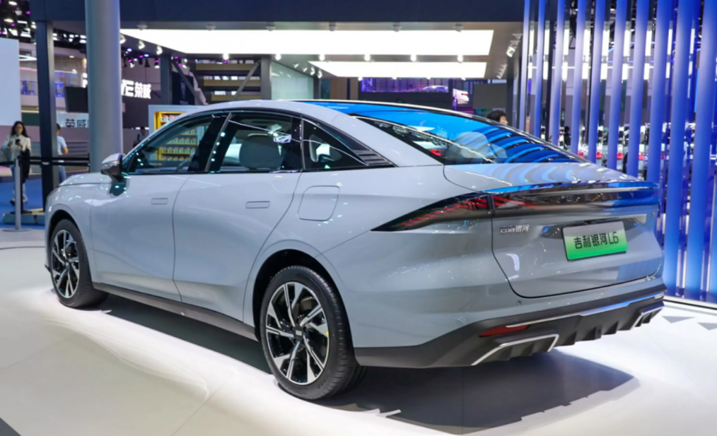 银河L6预售12.8万起，续航1370km，秦PLUS最强对手？_团车网