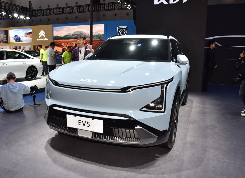 2023成都车展|起亚EV5开启预售，15.98-22.98万元_团车网